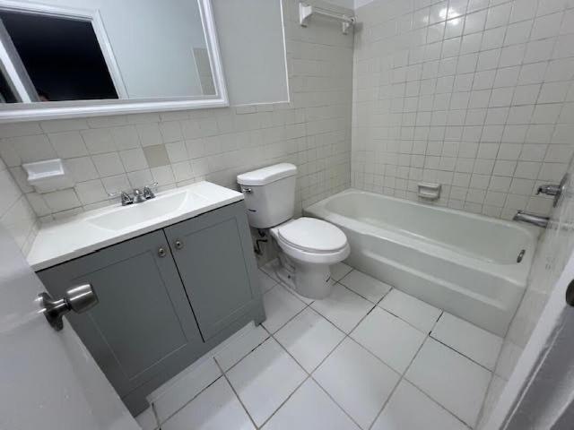 1200 S Broadway, Unit 209, Lantana, FL 33462 | Compass