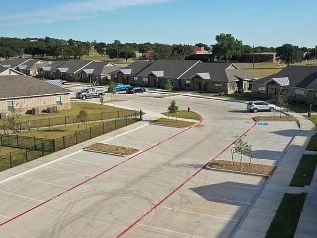 1200 S Deer Park Rd, Decatur, TX 76234