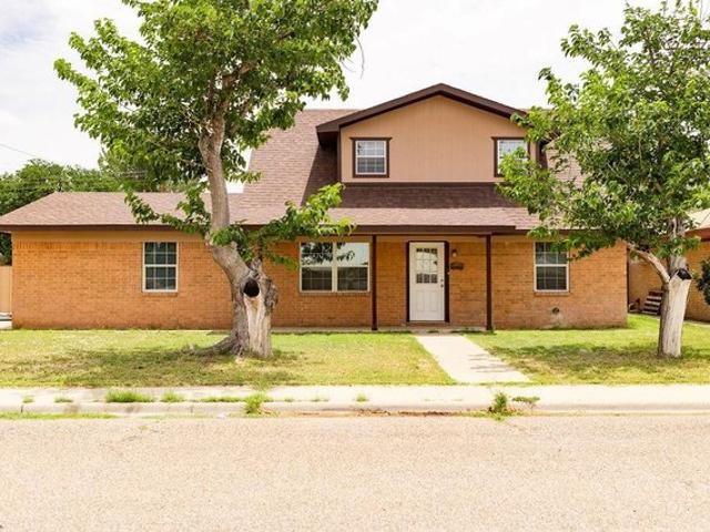 1200 S James Ave, Monahans, TX 79756