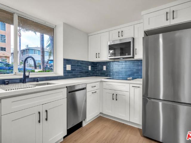 1200 S Shenandoah Street 100