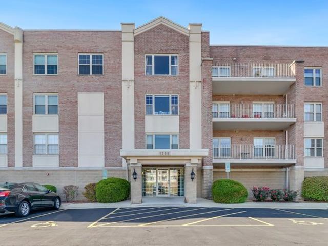 1200 S Prospect Ave Unit 303, Elmhurst, IL 60126