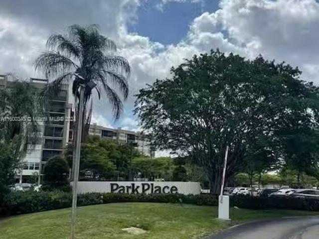 1200 SAINT CHARLES PL APT 313, PEMBROKE PINES, FL 33026 Condo/.