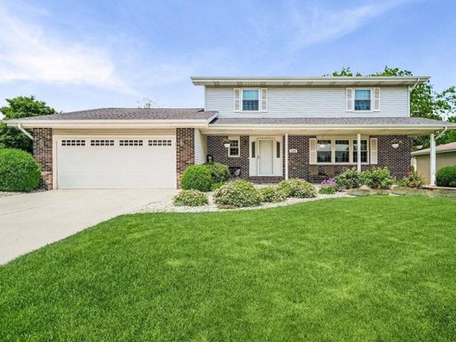 1200 Seminole Dr, Crown Point, IN 46307