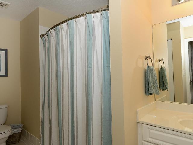 1200 Town Center Dr, Unit 216, Jupiter, FL 33458 | MLS #B26013
