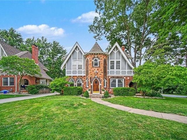 1200 W 72nd St, Kansas City, MO 64114