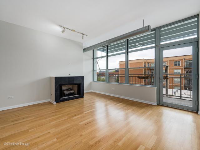 1200 W MONROE Street # 413