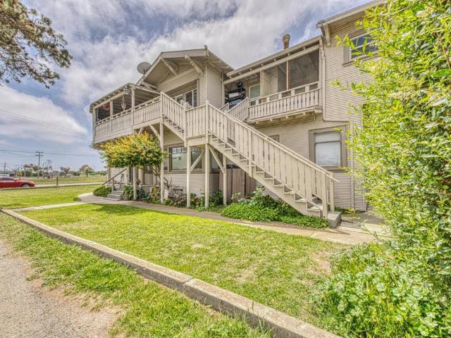 1200 W Market Circle