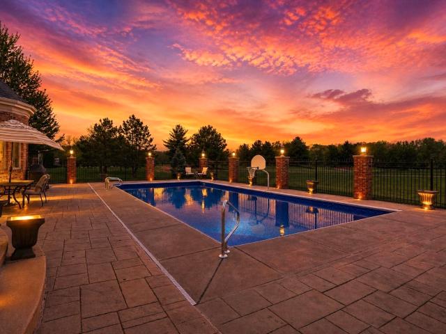 1200 White Hawk Drive