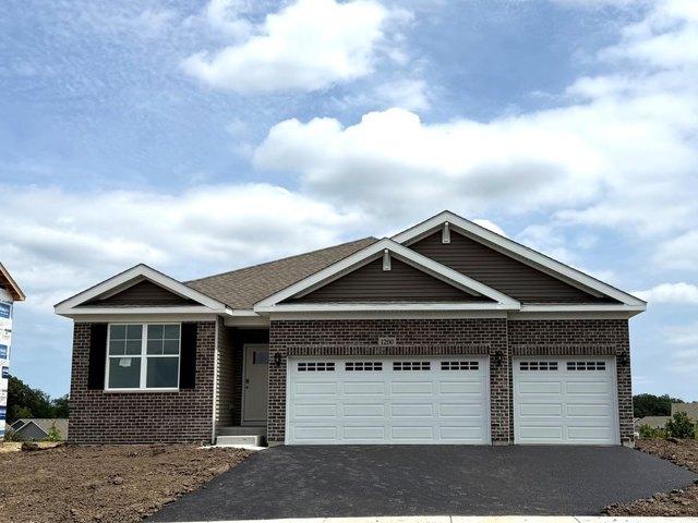 1200 Wildflower Ln, Bartlett, IL 60103