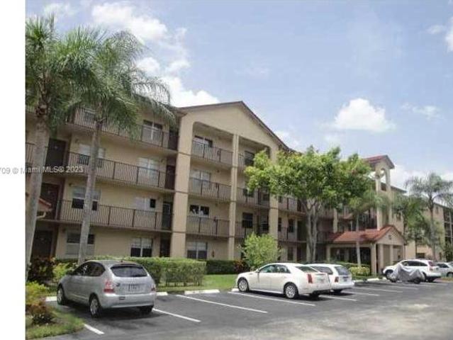 1200 130th Av SW #302G, Pembroke Pines, FL 33027
