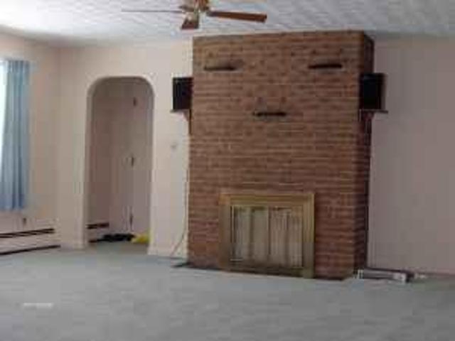 $1200 / 2br Grafton ranch Providence rd