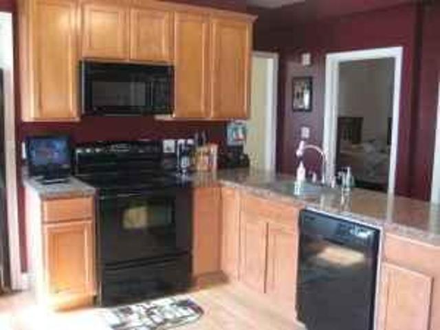 $1200 / 2br NEWLY RENOVATED CONDO 1,200 SQ FT Worcester, MA map