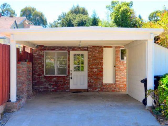 $1200 / 300ft² Recently remodeled In law Studio Unit