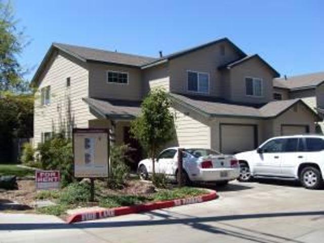 $1200 / 3br 3 Bed 2 Bath Townhouses. Must See 1288 W. Sacramento Ave
