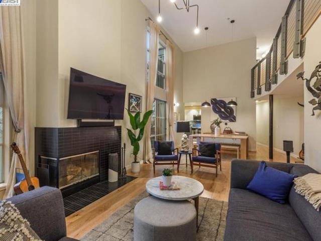 1200 65th St #306, Emeryville, CA 94608