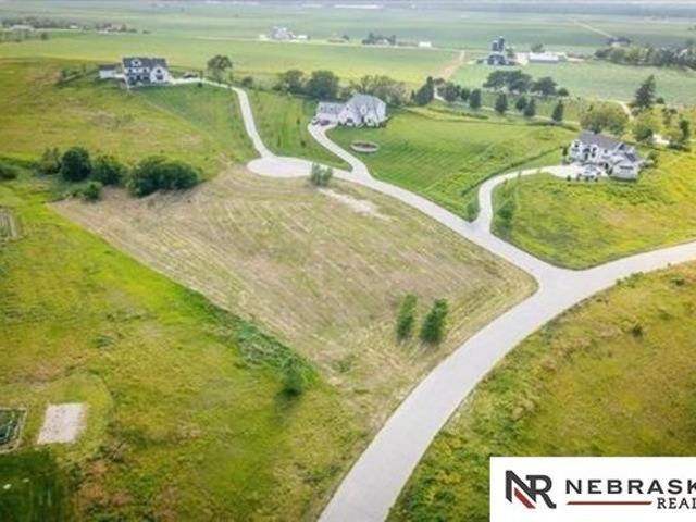 12013 S 230th Cir, Gretna, NE 68028