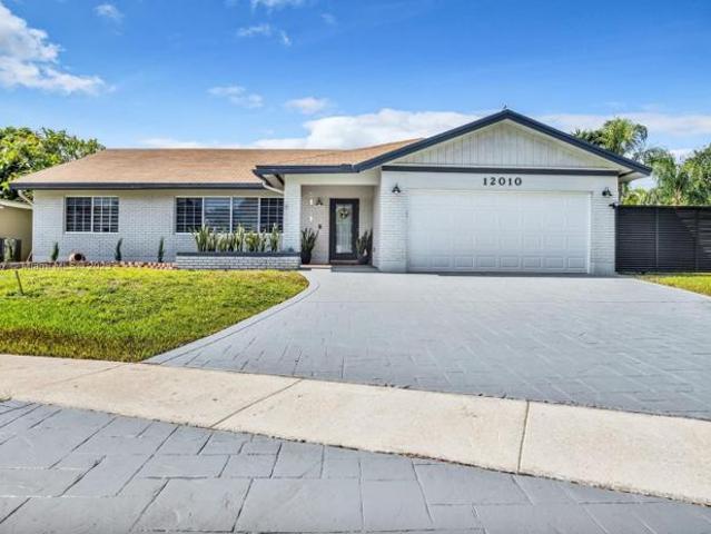 12010 19th St NW, Pembroke Pines, FL 33026
