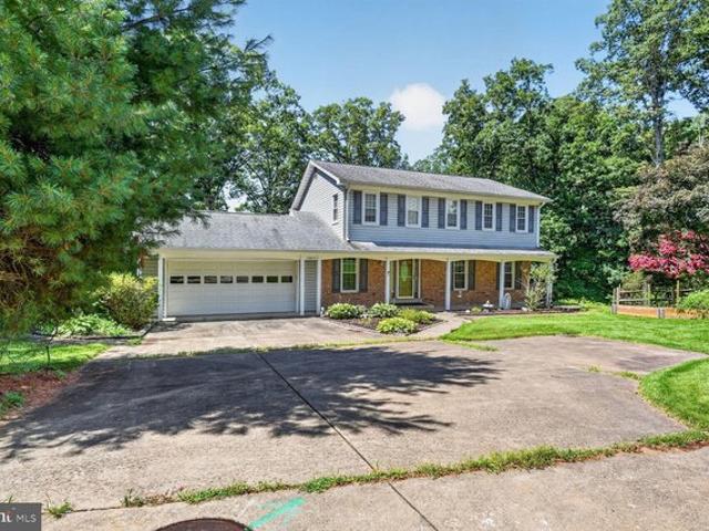 12012 Governors Ct, Woodbridge, VA 22192