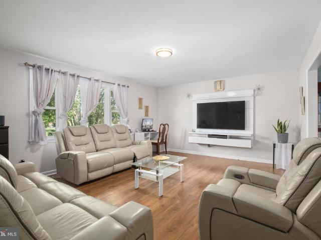 12012 Grantwood Drive
