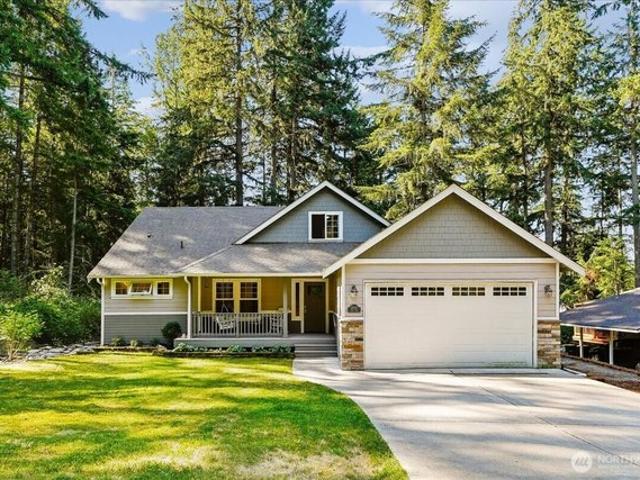 12012 Sound Dr, Anderson Island, WA 98303