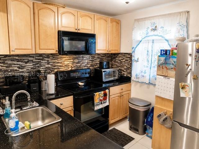 12014 Greenway Cir S Apt 105, Royal Palm Beach, FL 33411