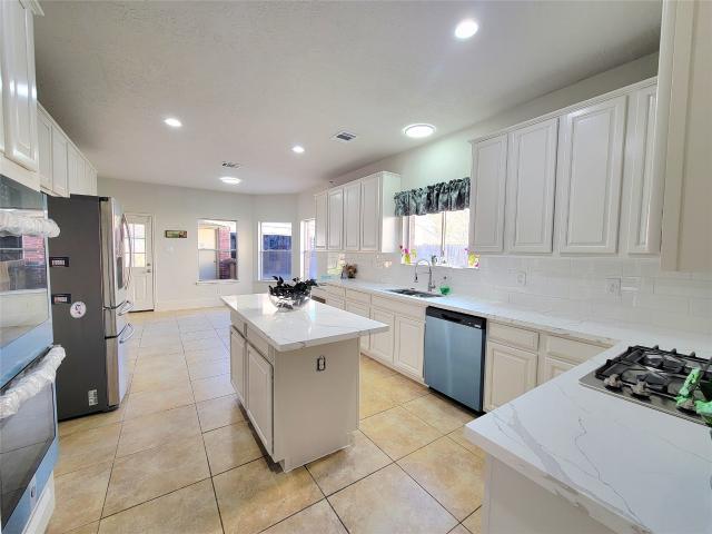 12014 Natural Bridges Ln, Sugar Land, TX 77498 | MLS #34414