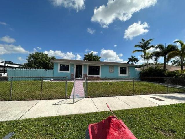 12015 190th Ter SW, Miami, FL 33177