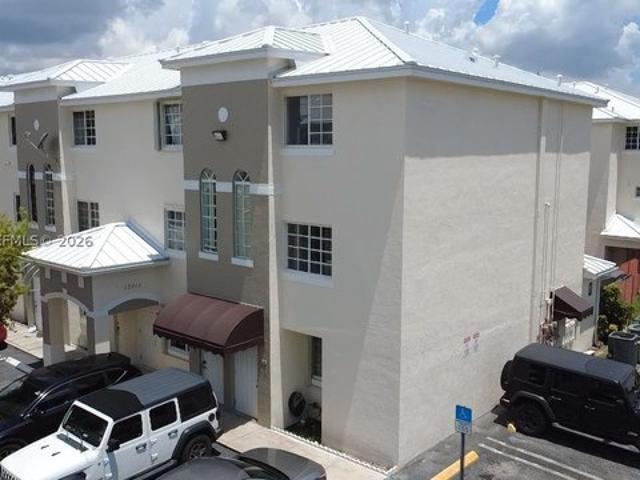 12015 SW 14th St Apt 301C, Miami, FL 33184
