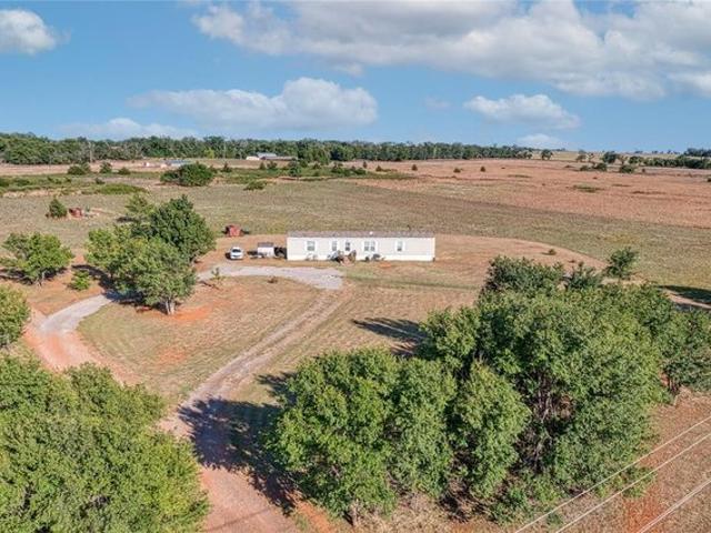 12018 N 2110 Rd, Dill City, OK 73641