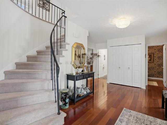 12019 N Canton Center Road