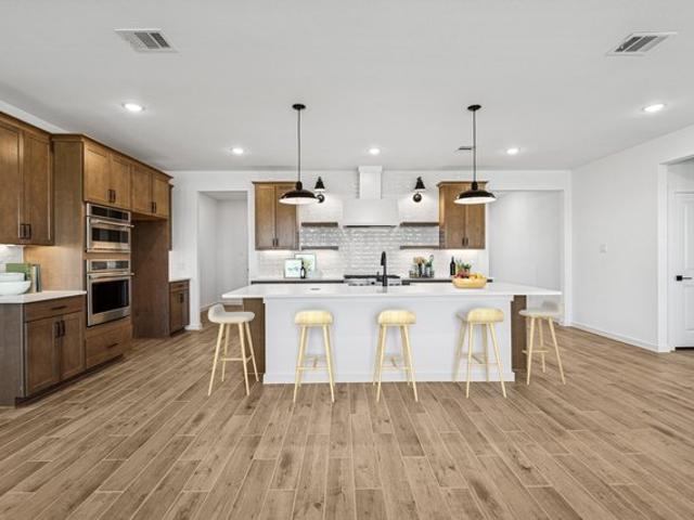 12019 Old Fashion Cir, Mont Belvieu, TX 77535