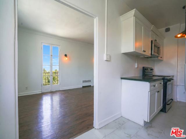 1201 N Crescent Heights Boulevard 402