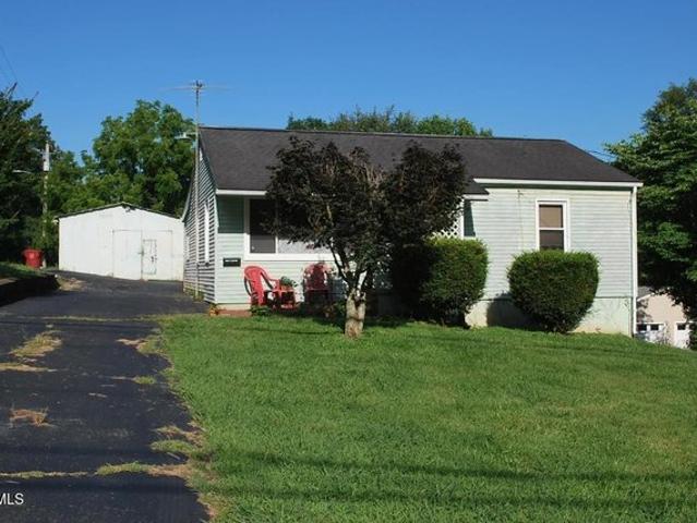 1201 N Barton St, Johnson City, TN 37604
