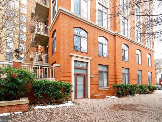 1201 N Garfield St #117, Arlington, VA 22201