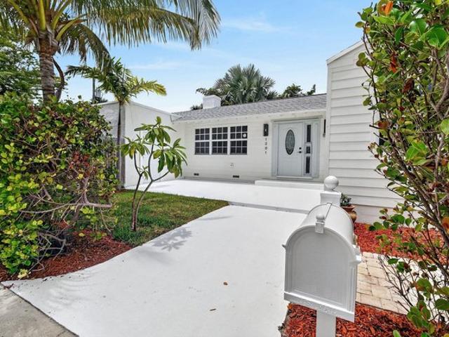 1201 N Ocean Breeze, Lake Worth Beach, FL 33460