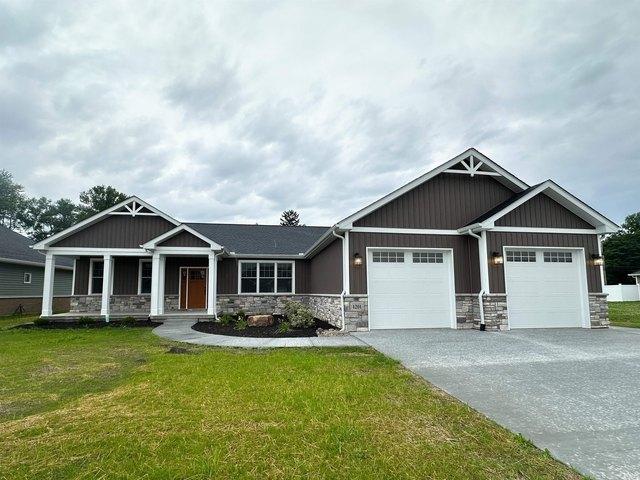 1201 N Wild Pine Dr, Yorktown, IN 47396