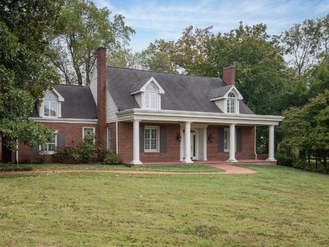 1201 Nashville Pike