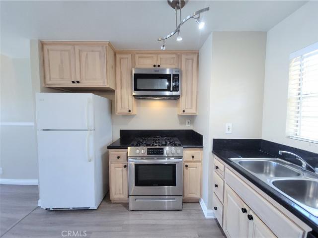 1201 Belmont