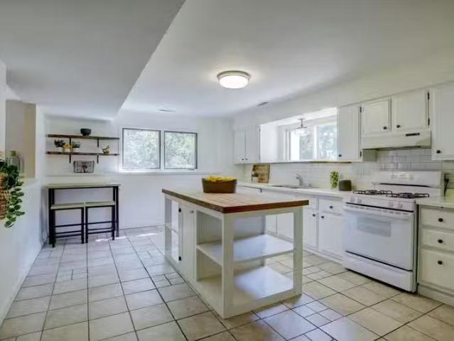1201 BROOKWOOD RD, MADISON, WI 53711 Single Family Residence F.