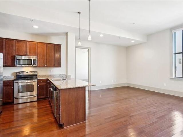 1201 Canal Street # 413