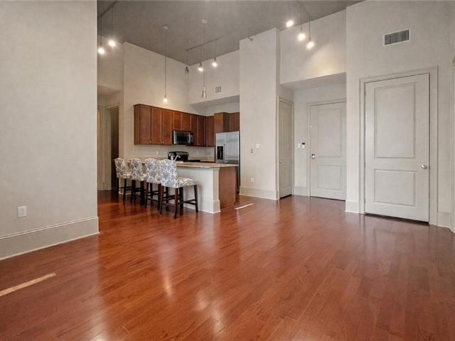 1201 Canal Street # 562