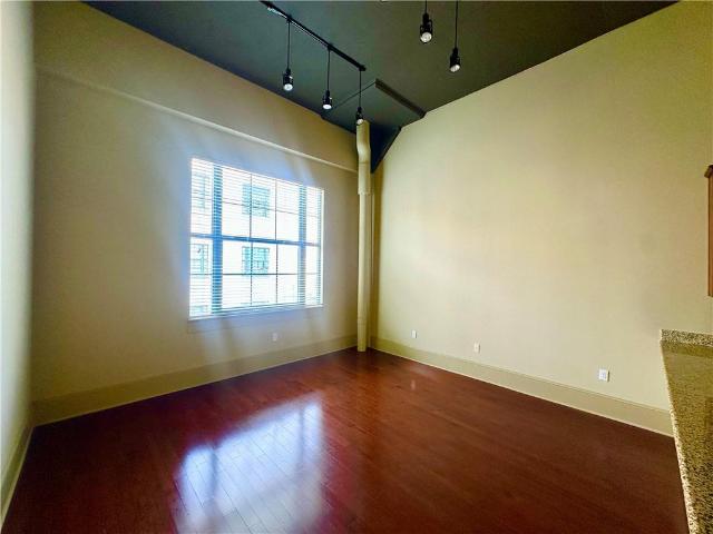 1201 Canal Street # 563