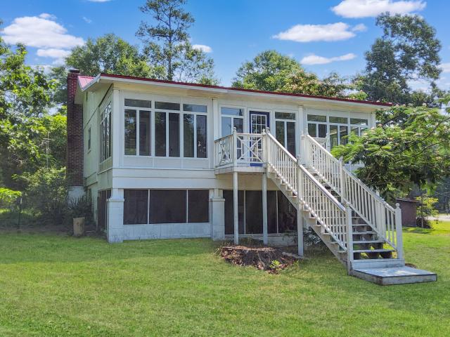 1201 Crescent Dr, Summerton, SC 29148 | Compass