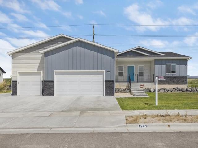 1201 Dolostone Dr, Pocatello, ID 83201