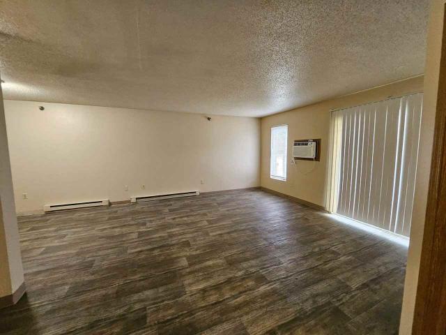 1201 E Bell Avenue 2 Bedroom Apartment for Rent at 1201 E Bell Ave, Des Moines, IA 50315 Indianola Hills