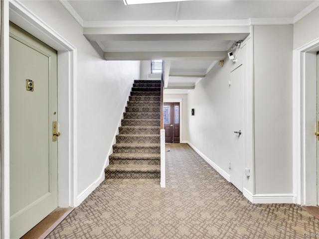 1201 E Broadway H 23