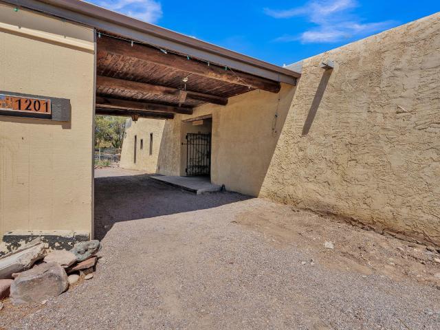 1201 El Camino Real Street