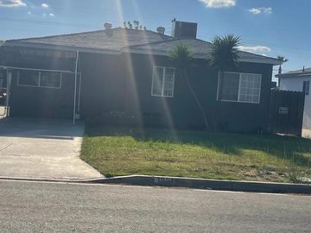1201 El Toro Dr, Bakersfield, CA 93304