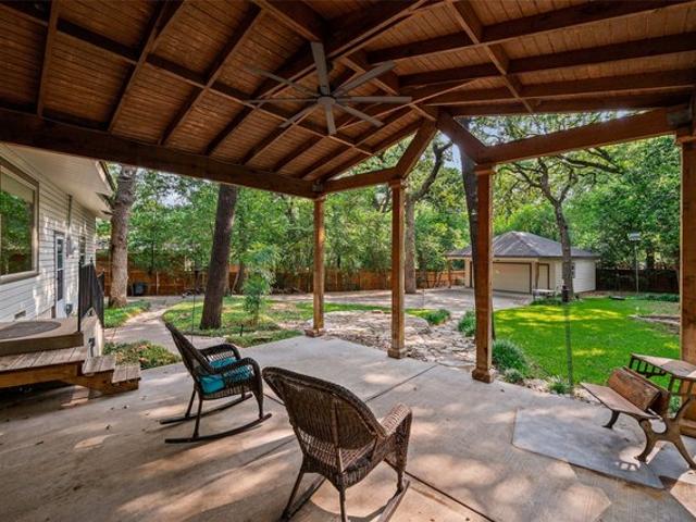 1201 Forrest Dr, Arlington, TX 76012