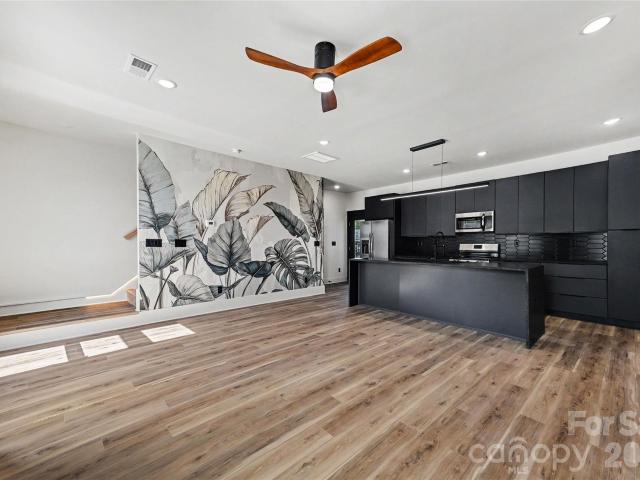1201 Guinn Avenue